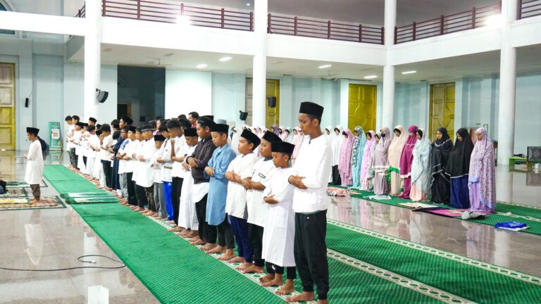 Kelas 6 SDIT Al-Madinah Mengadakan Kegiatan MABIT dan Outbound di ...